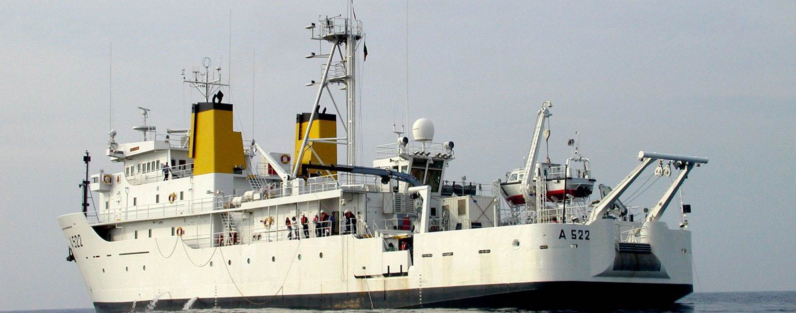 Navio oceanográfico D. Carlos I desenvolve missão científica nos Açores ...
